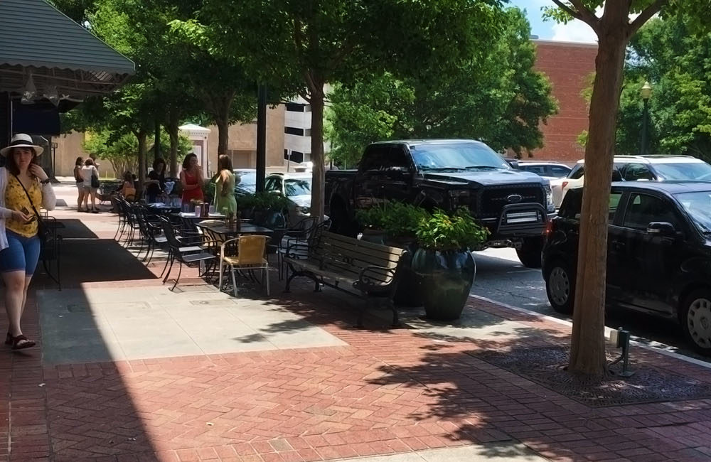 GDOT Pedestrian and Streetscape Guide - Toole Design